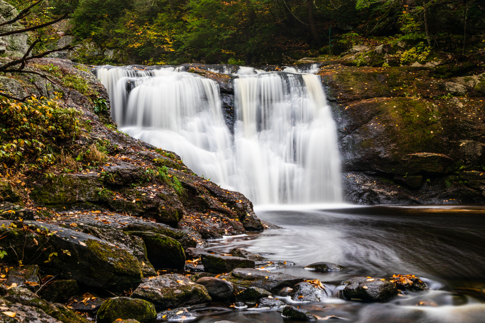 Top 10 Waterfalls in Massachusetts | RVshare